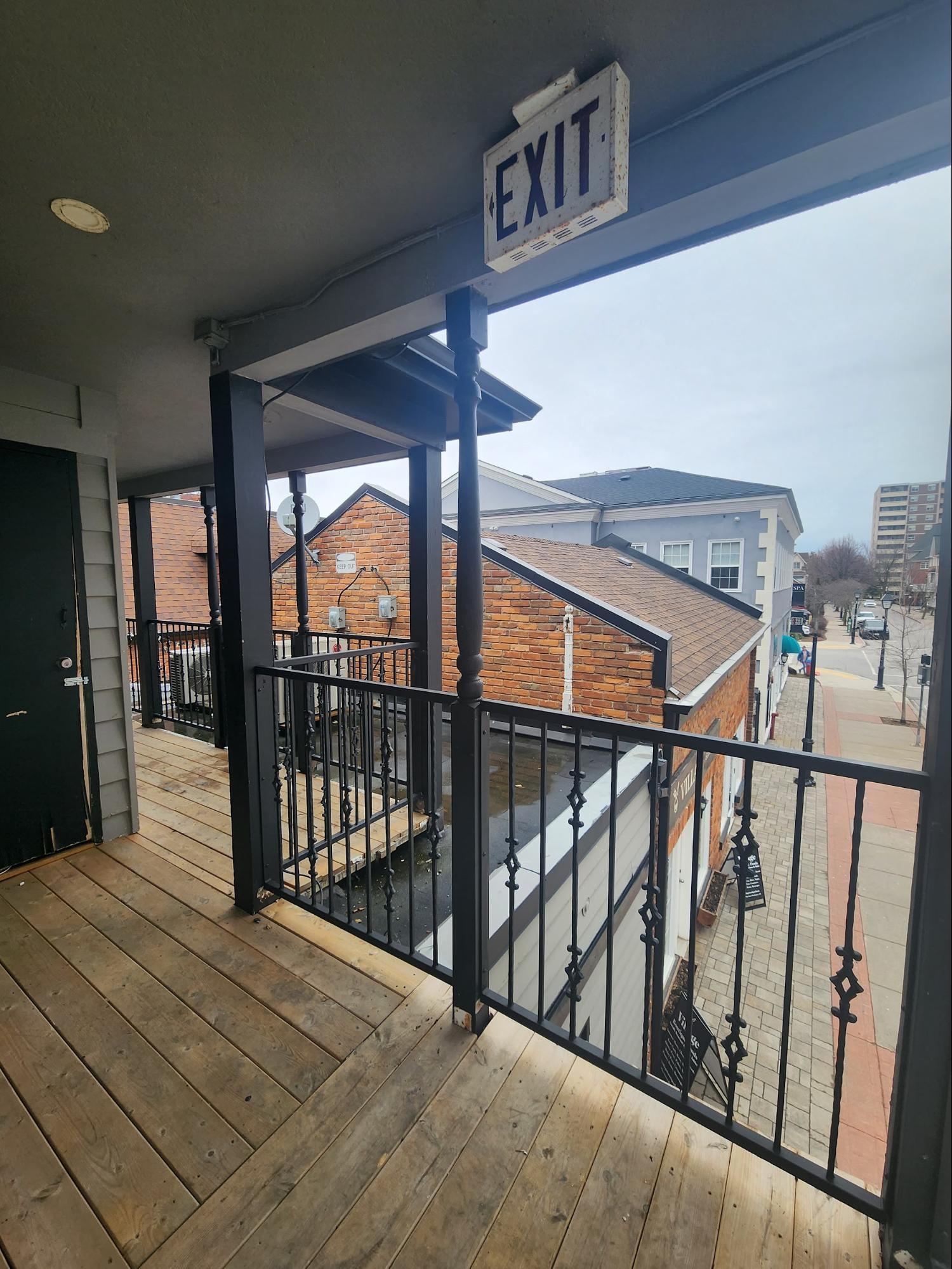 Balcony Railings Burlington l Art Metal