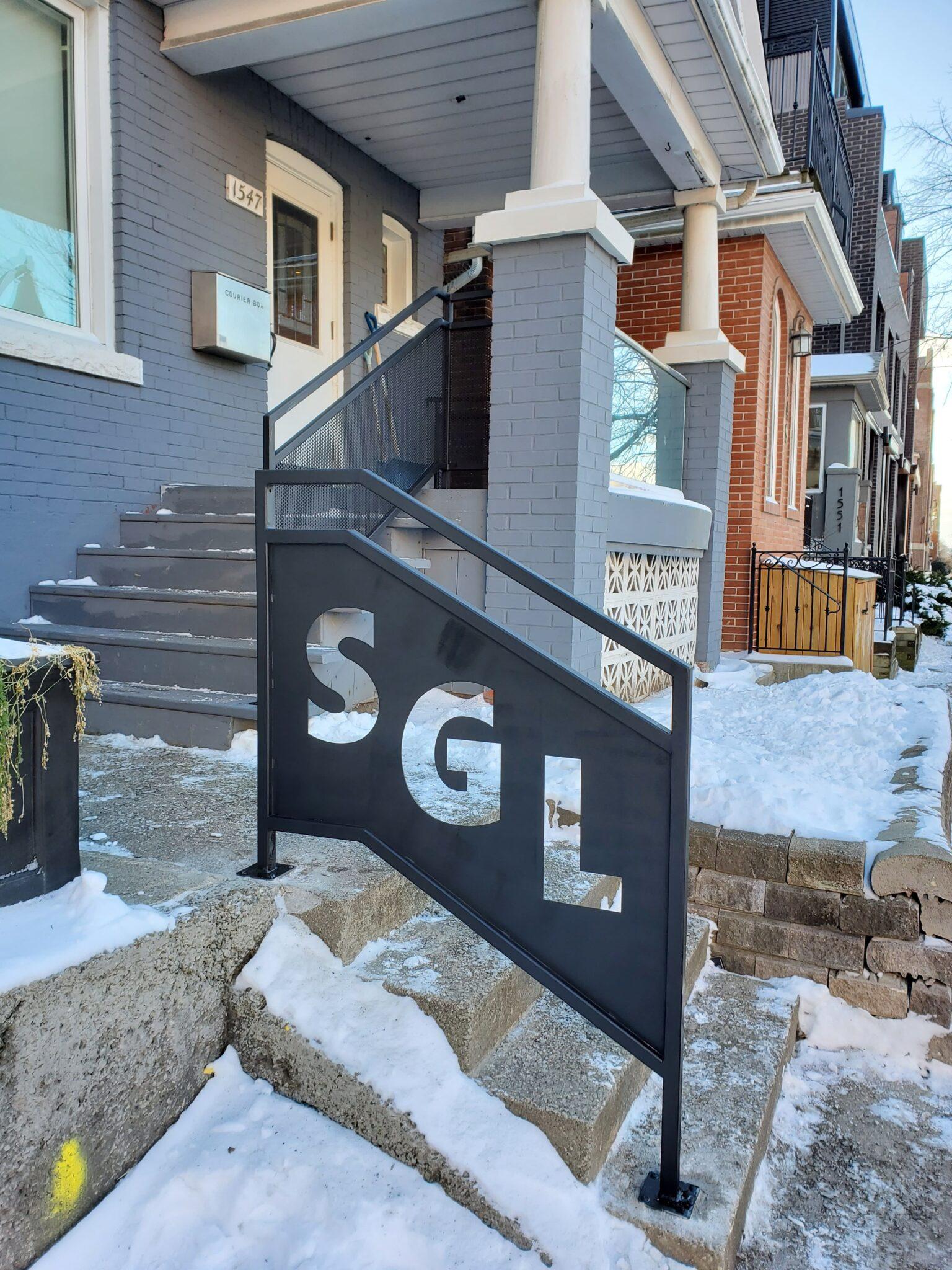 Deck Railing Height: Requirements and Codes for Ontario