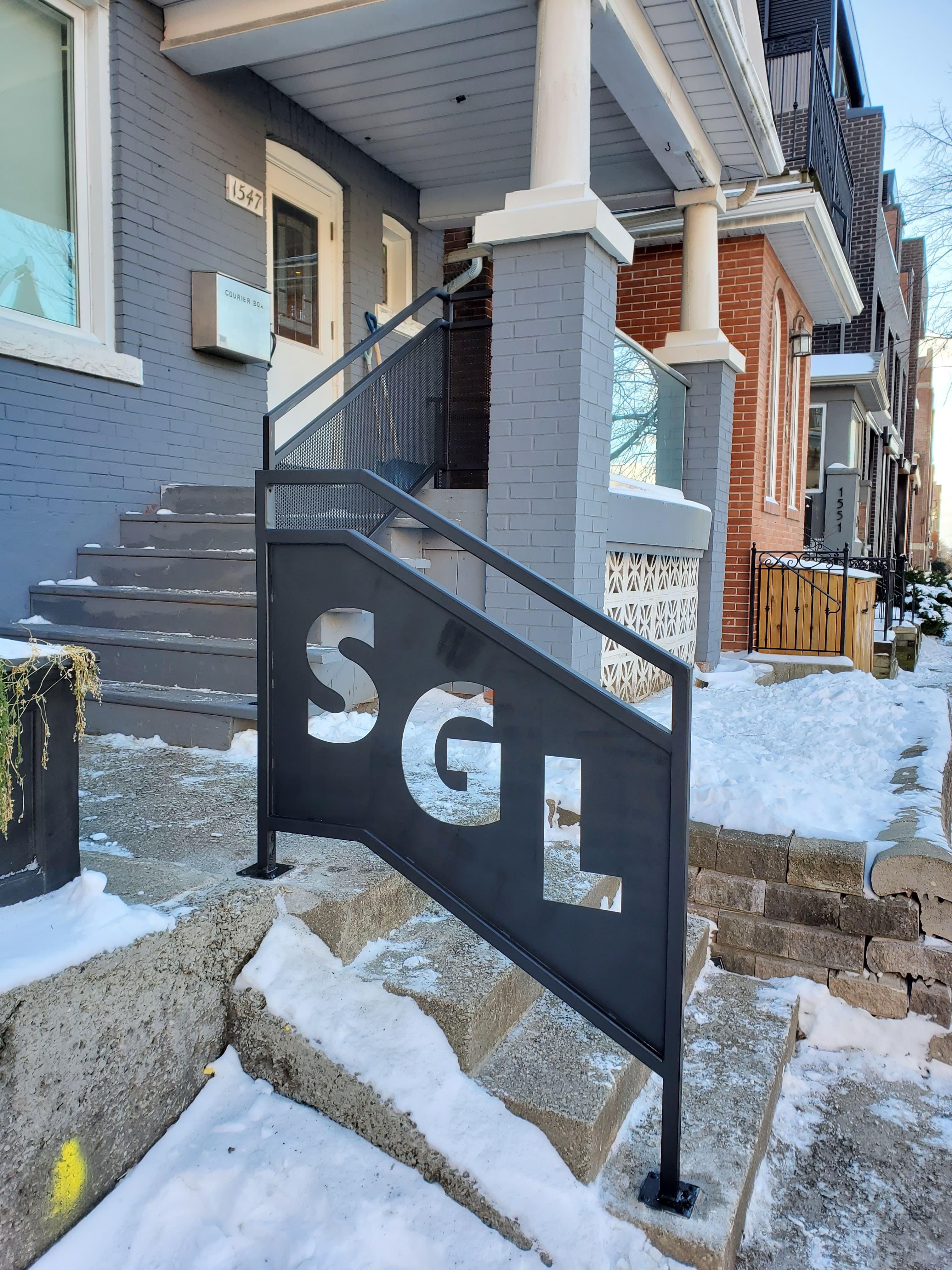 Deck Railing Height: Requirements and Codes for Ontario