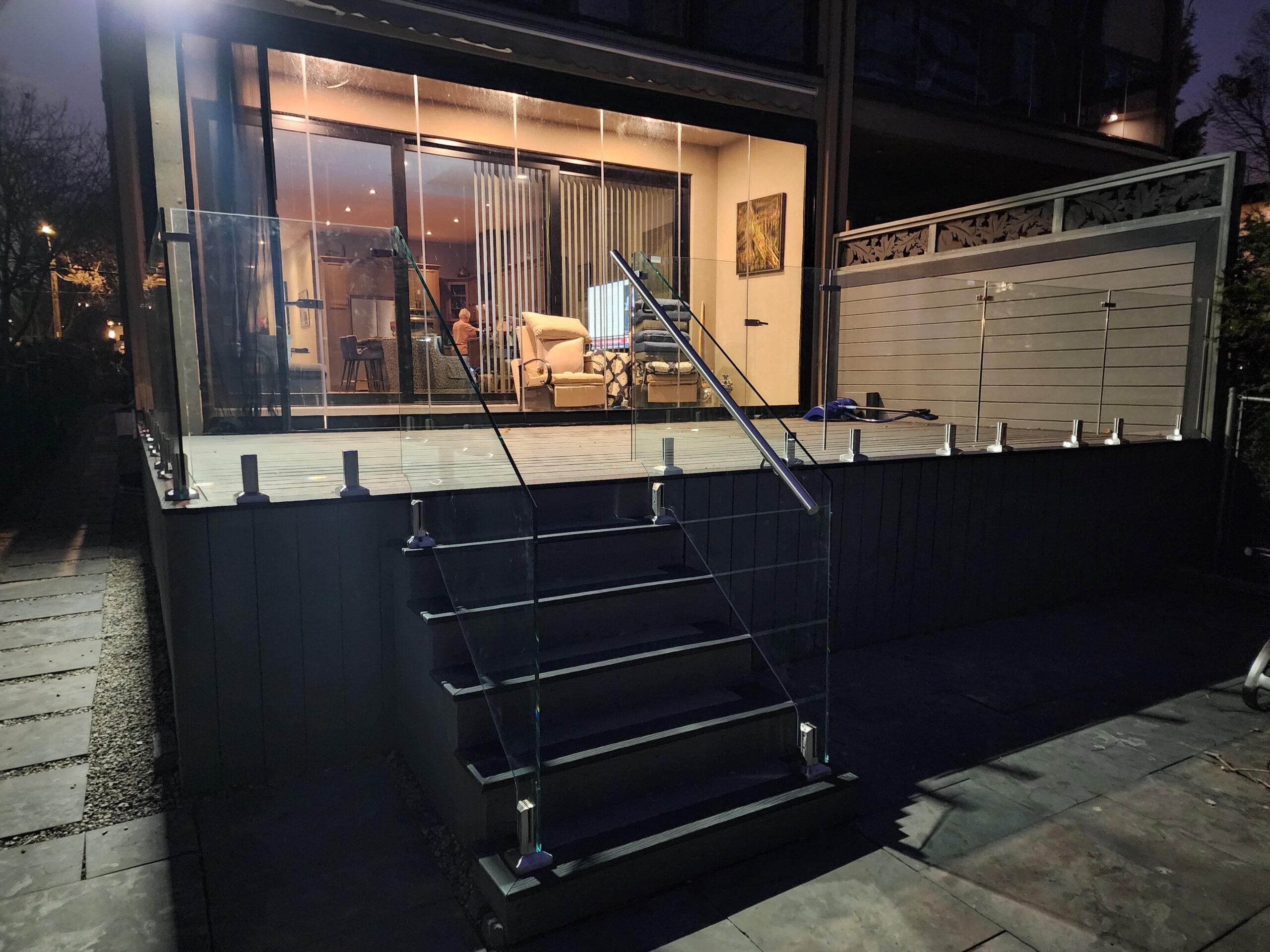 Framed and Frameless Glass Balustrade for Your Staircase