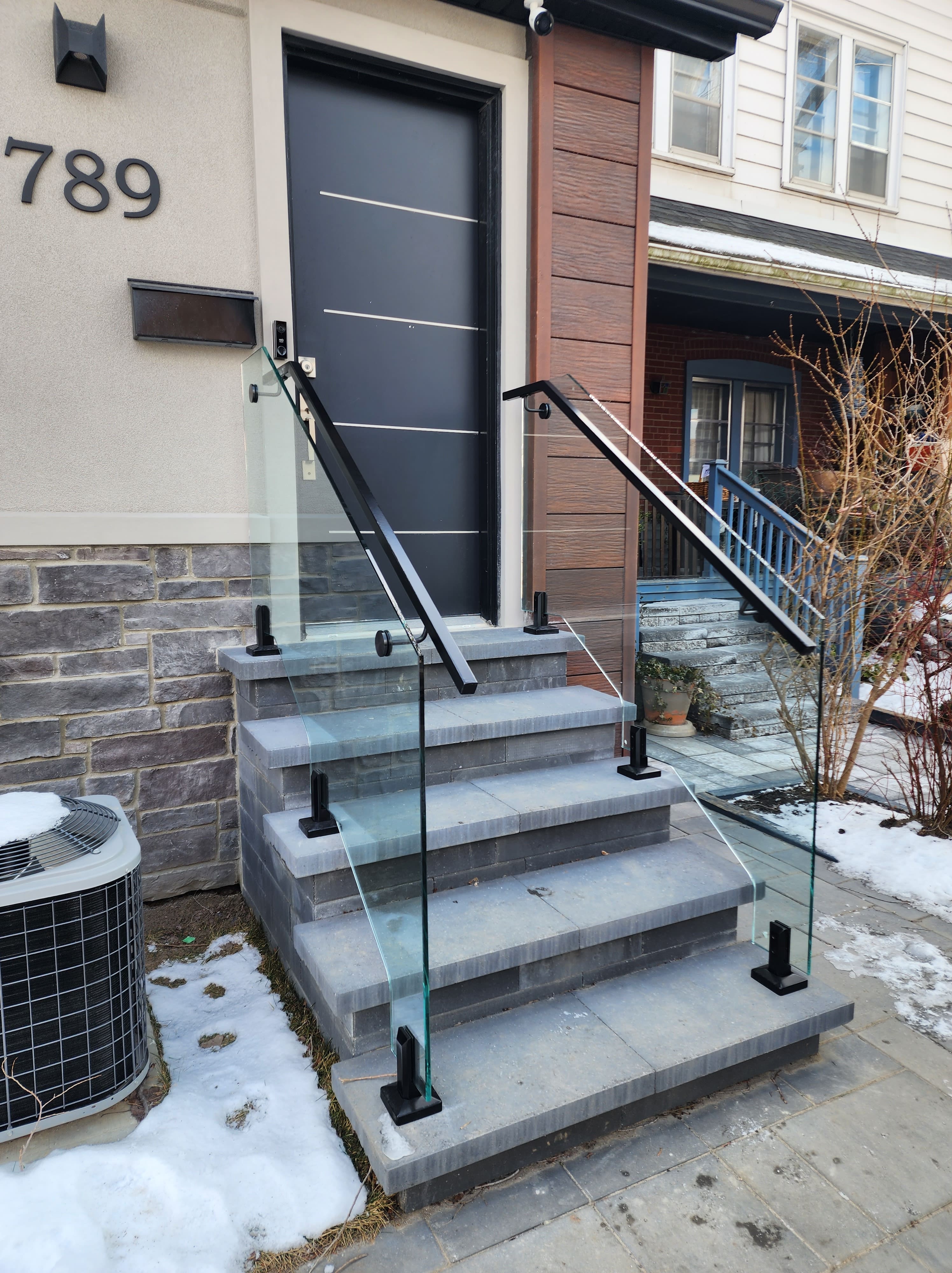 Toronto Exterior Glass Railing Systems: Outdoor installation