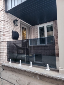 Hire Experienced Frameless Glass Railing Service in Toronto