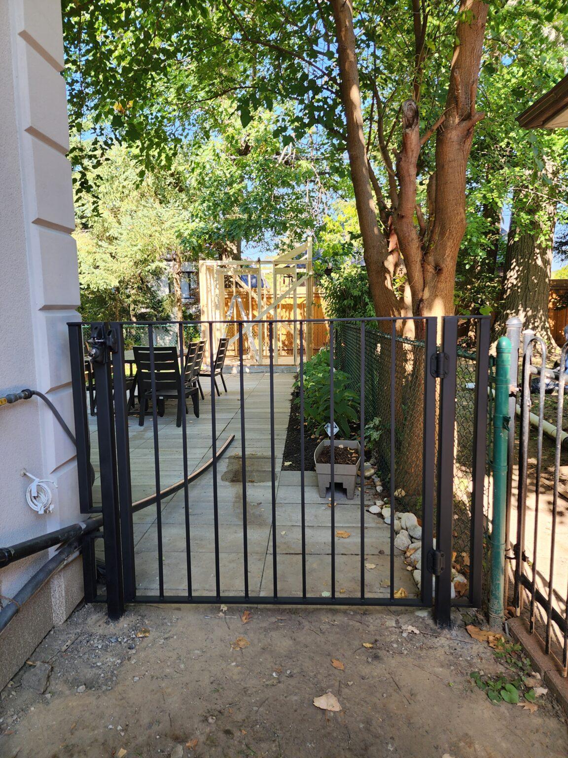 Custom Metal Garden Arbours & Arches in Toronto | Art Metal