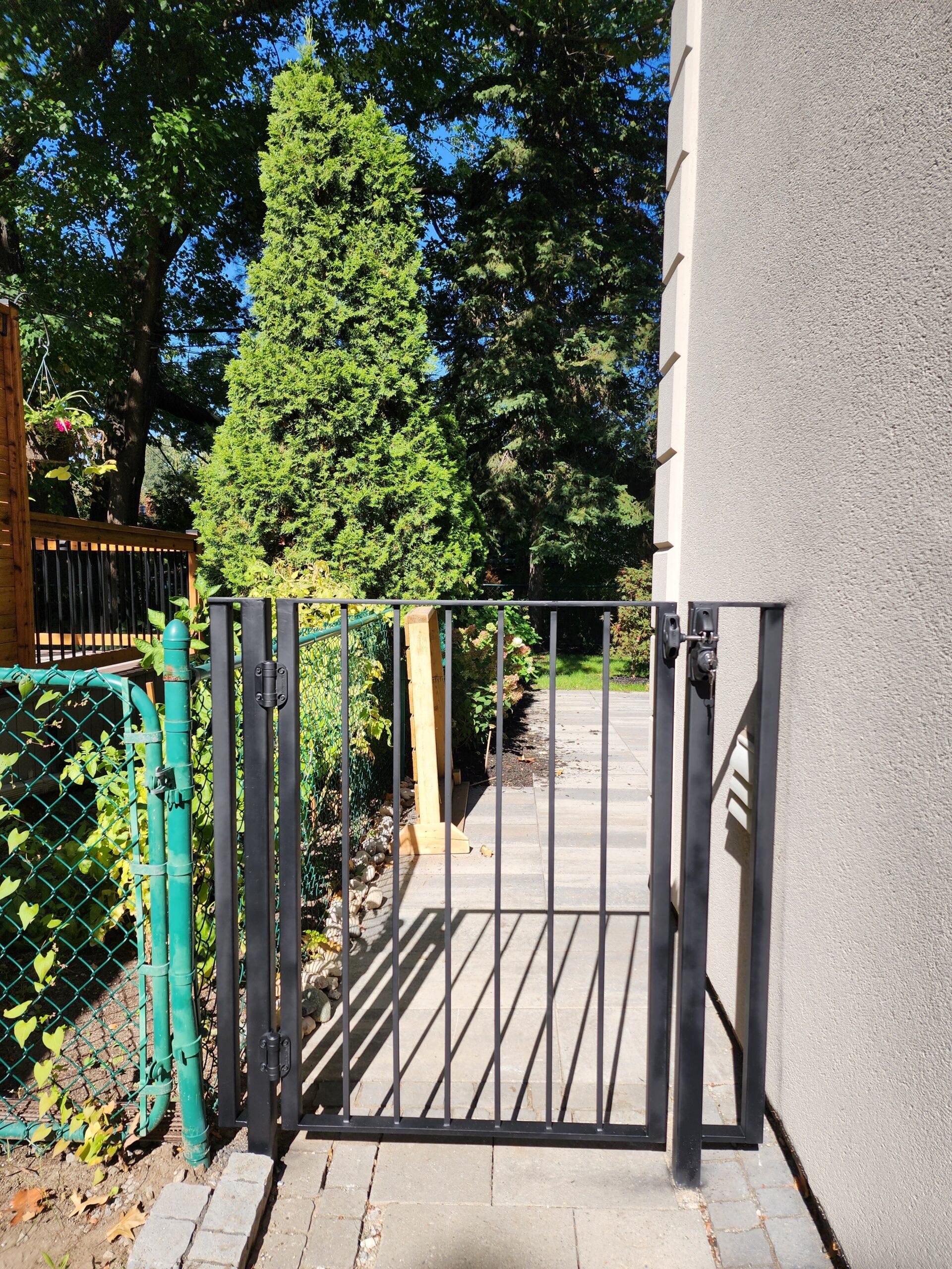 Custom Metal Garden Arbours & Arches in Toronto | Art Metal