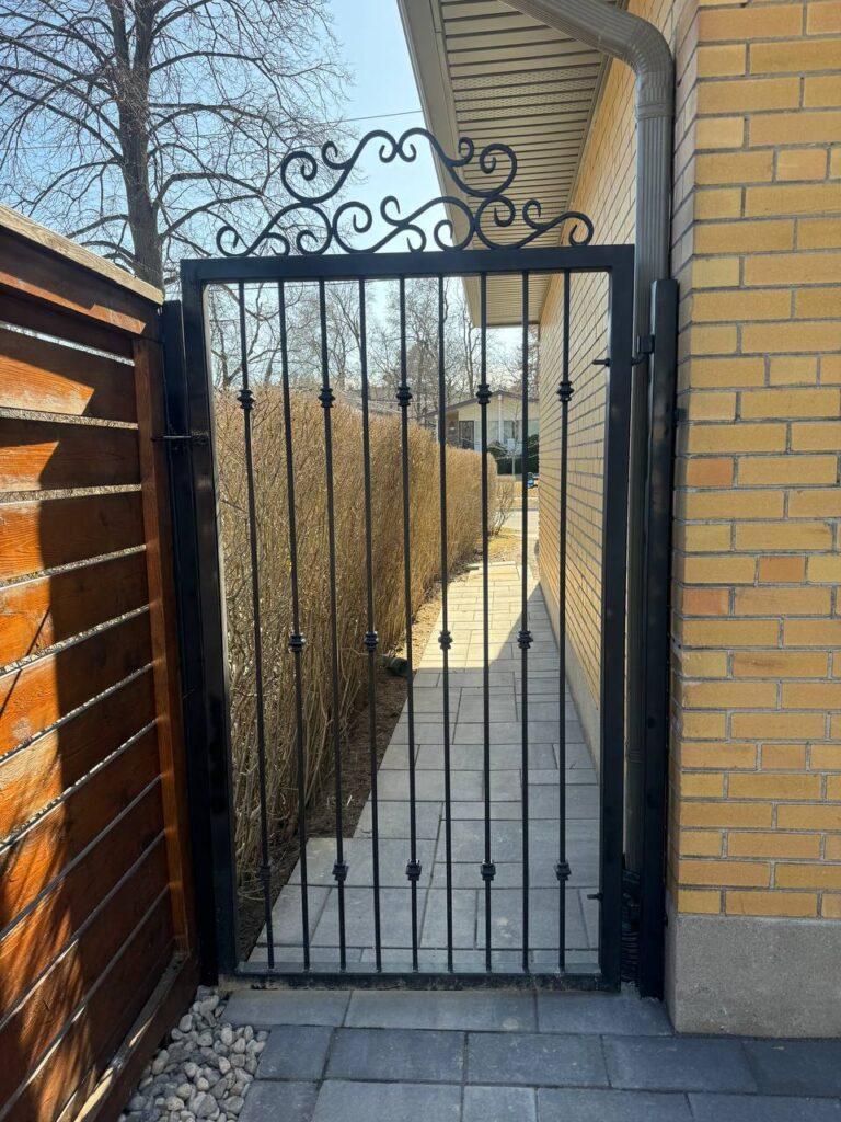 Custom Metal Garden Arbours & Arches in Toronto | Art Metal