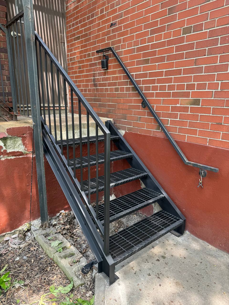 Exterior Stair Handrail Height: Requirements and Codes for Ontario